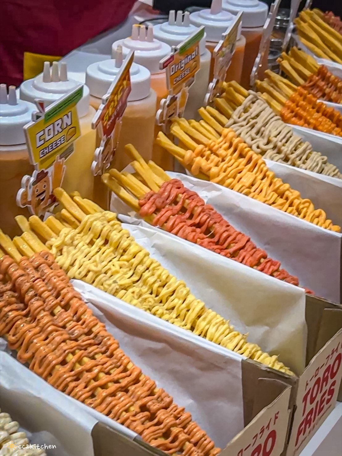 【2026泰國自由行】泰浮誇！「Toro Fries Signature」泰國曼谷必吃長達30公分的起司薯條～隱藏ICONSIAM 暹羅天地的 ...