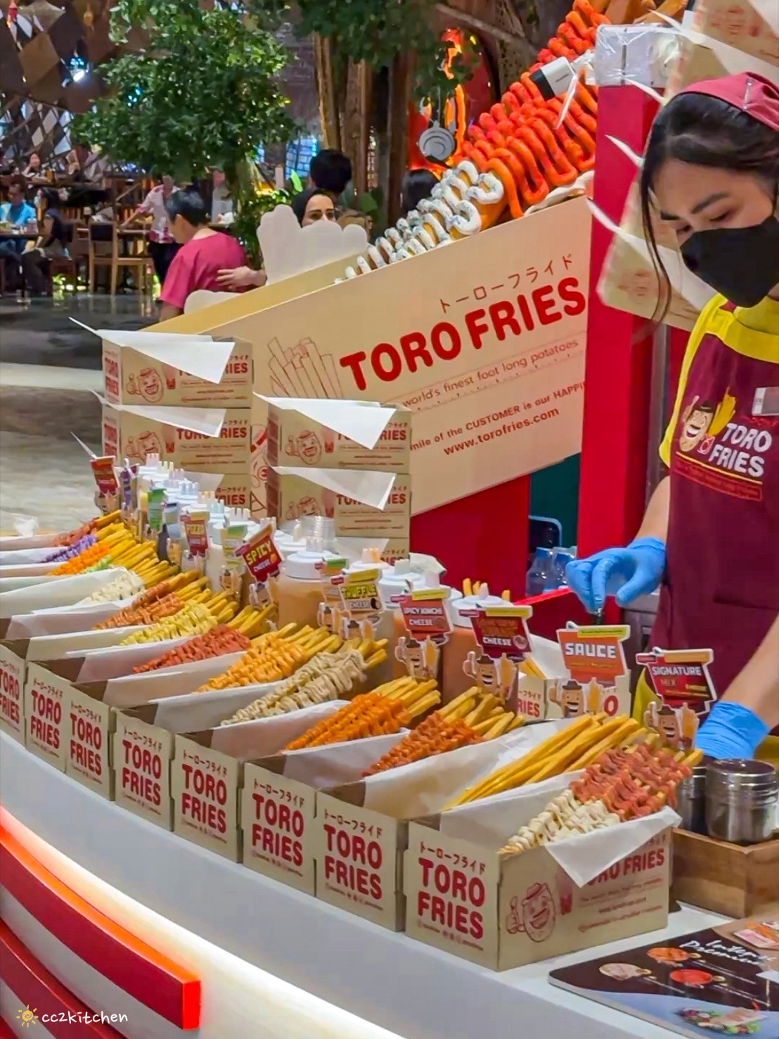 【2026泰國自由行】泰浮誇！「Toro Fries Signature」泰國曼谷必吃長達30公分的起司薯條～隱藏ICONSIAM 暹羅天地的 ...